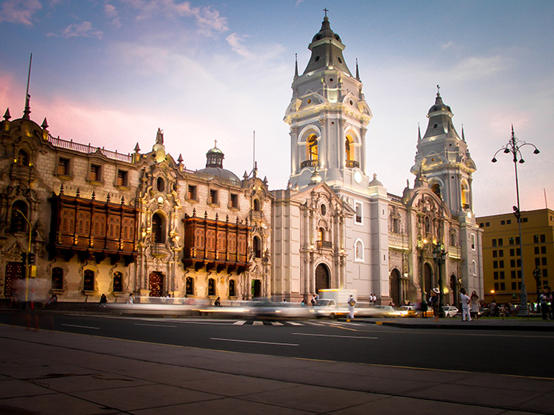 Lima, Perú: Tu Guía de Transporte Público